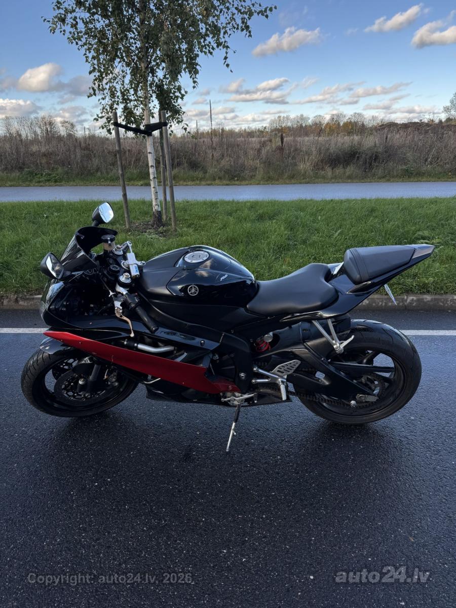 Черный Ямаха YZF R6 2007 в Таллин, объемом двигателя 0.60 л и пробегом 33 тыс. км за 6800 €, фото 3 на AUTOMOTO.COM.LV