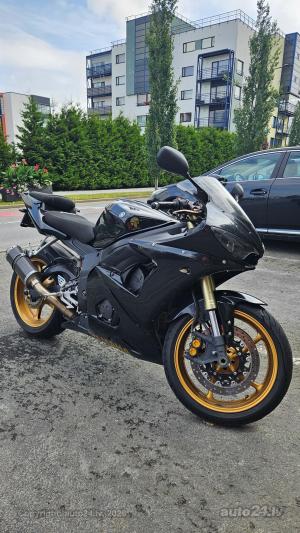 Черный Ямаха YZF R6 2007 в Таллин, объемом двигателя 0.60 л и пробегом 57 тыс. км за 4800 €, фото 4 на AUTOMOTO.COM.LV