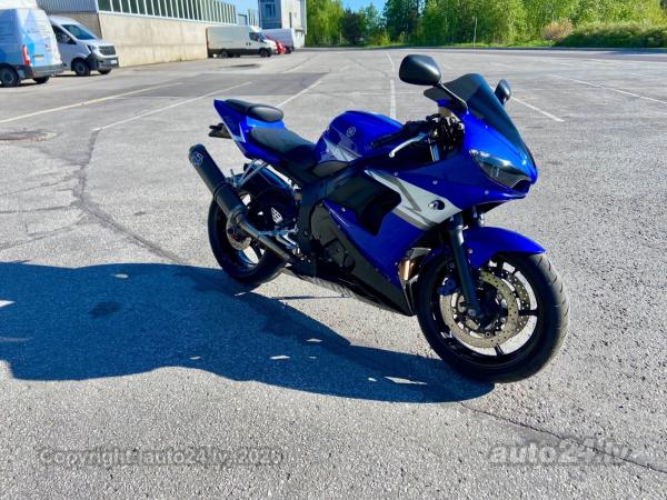 Zils Yamaha YZF R6 2004 Tallina, ar dzinēja tilpumu 0.60 L un nobraukumu 42 tūkst. km par 3650 €, foto 7 vietnē AUTOMOTO.COM.LV