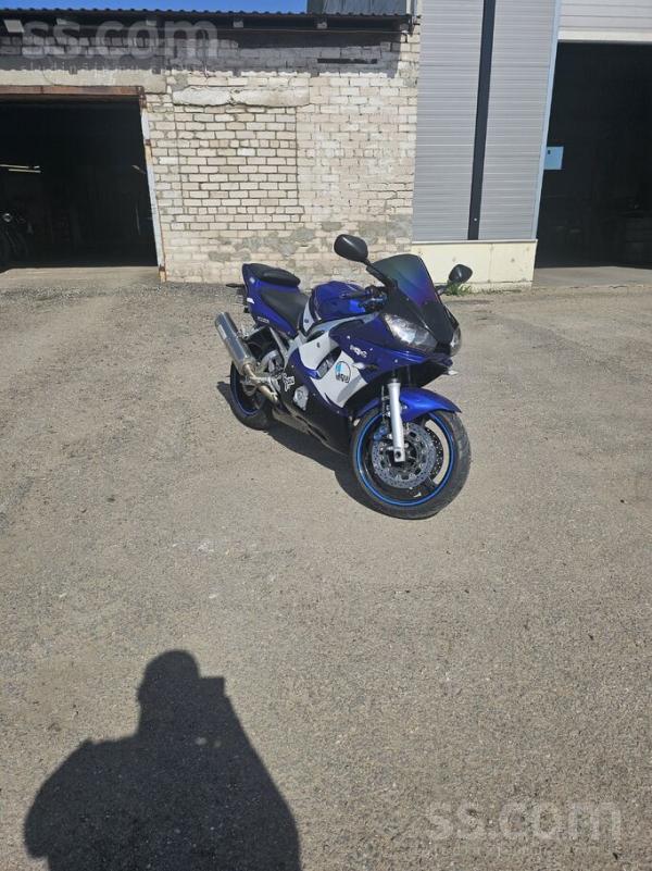Yamaha YZF R6 2002 in Daugavpils on AUTOMOTO.COM.LV Yamaha YZF R6 2002 in Daugavpils, with an engine capacity of 0.60 L and mileage of 0 thousand km for 2300 €, photo 4 on AUTOMOTO.COM.LV
