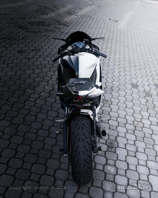 Yamaha YZF R6 2007 in Tallinn, with an engine capacity of 0.60 L and mileage of 38 thousand km for 5200 €, photo 2 on AUTOMOTO.COM.LV