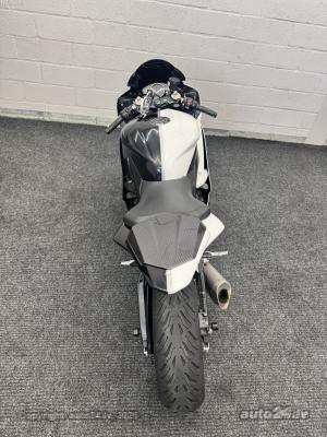 Yamaha YZF R6 2007 Tallina, ar dzinēja tilpumu 0.60 L un nobraukumu 38 tūkst. km par 5200 €, foto 7 vietnē AUTOMOTO.COM.LV