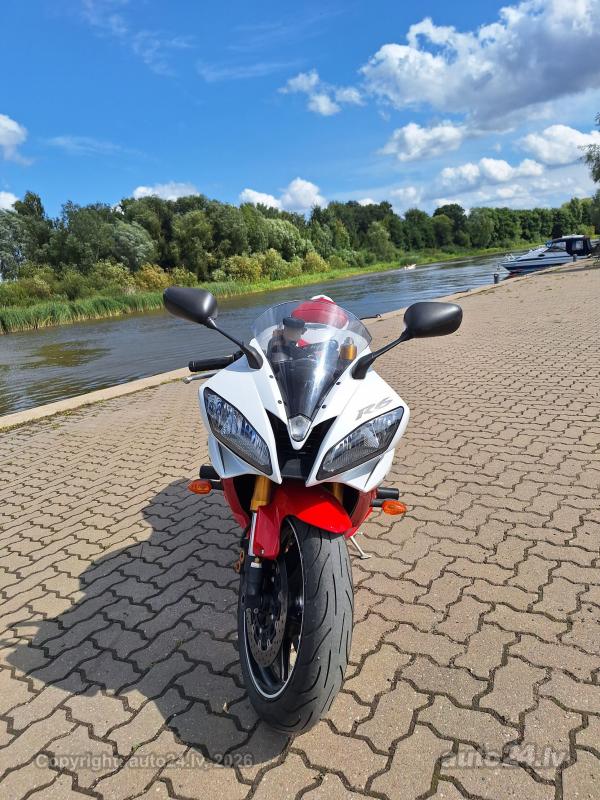 Yamaha YZF R6 2006 Tallina vietnē Sarkans Yamaha YZF R6 2006 Tallina, ar dzinēja tilpumu 0.60 L un nobraukumu 44 tūkst. km par 5700 €, foto 1 vietnē AUTOMOTO.COM.LV