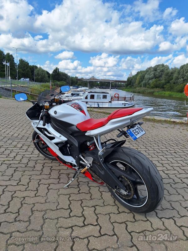 Yamaha YZF R6 2006 Tallina vietnē Sarkans Yamaha YZF R6 2006 Tallina, ar dzinēja tilpumu 0.60 L un nobraukumu 44 tūkst. km par 5700 €, foto 4 vietnē AUTOMOTO.COM.LV