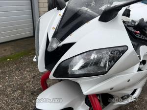 Balts Yamaha YZF R6 2006 Pērnava, ar dzinēja tilpumu 0.60 L un nobraukumu 27 tūkst. km par 5500 €, foto 17 vietnē AUTOMOTO.COM.LV