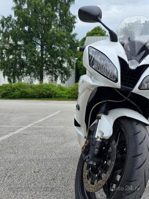 White Yamaha YZF R6 2006 in Valga, with an engine capacity of 0.60 L and mileage of 28 thousand km for 5500 €, photo  on AUTOMOTO.COM.LV