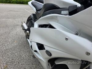 White Yamaha YZF R6 2006 in Valga, with an engine capacity of 0.60 L and mileage of 28 thousand km for 5500 €, photo 10 on AUTOMOTO.COM.LV