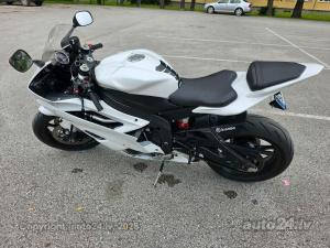 White Yamaha YZF R6 2006 in Valga, with an engine capacity of 0.60 L and mileage of 28 thousand km for 5500 €, photo 11 on AUTOMOTO.COM.LV
