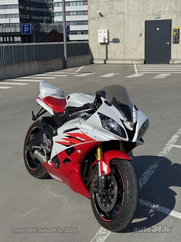 White Yamaha YZF R6 2007 in Tallinn, with an engine capacity of 0.60 L and mileage of 36 thousand km for 6600 €, photo 2 on AUTOMOTO.COM.LV
