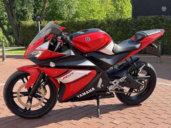 Red Yamaha YZF 2010 in Vilnius, with an engine capacity of 0.13 L and mileage of 39 thousand km for 2300 €, photo 2 on AUTOMOTO.COM.LV