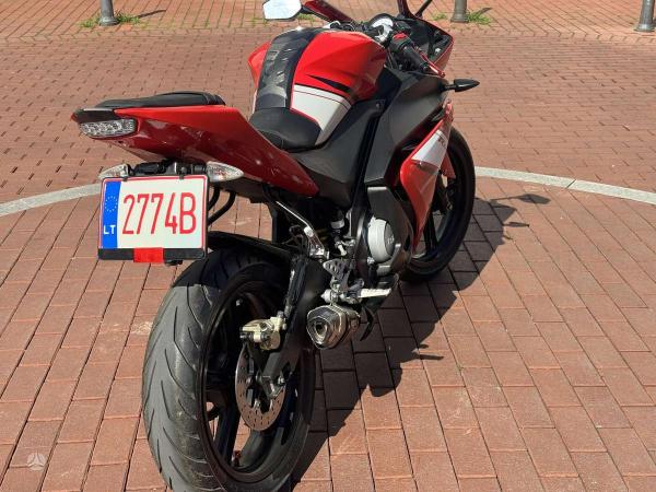 Red Yamaha YZF 2010 in Vilnius, with an engine capacity of 0.13 L and mileage of 39 thousand km for 2300 €, photo 5 on AUTOMOTO.COM.LV