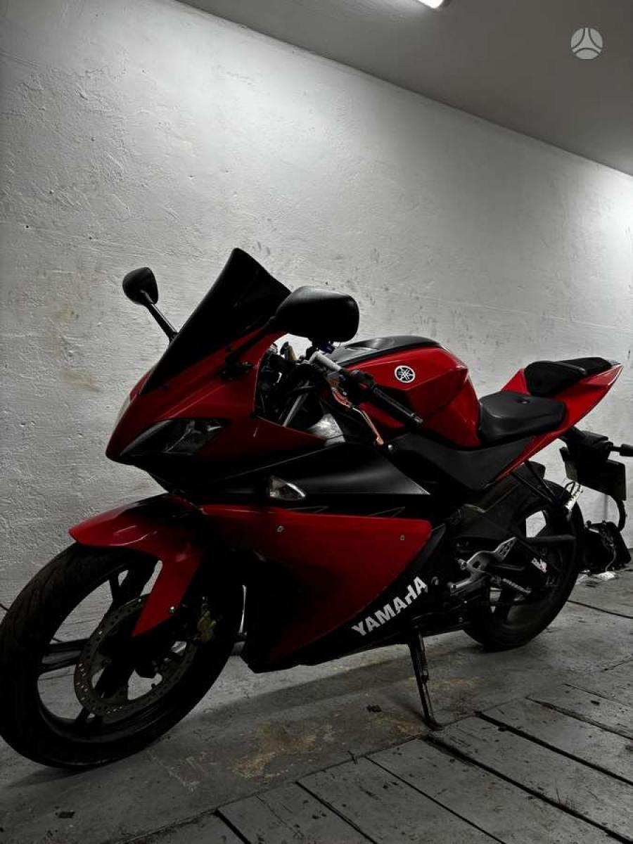 Red Yamaha YZF 2011 in Kaunas, with an engine capacity of 0.13 L and mileage of 30 thousand km for 1750 €, photo 4 on AUTOMOTO.COM.LV