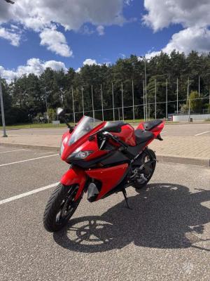 Sarkans Yamaha YZF 2011 Viļņa, ar dzinēja tilpumu 0.13 L un nobraukumu 55 tūkst. km par 1700 €, foto 5 vietnē AUTOMOTO.COM.LV