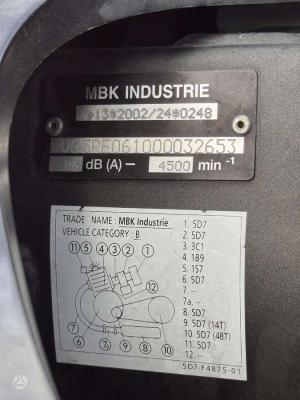 Sarkans Yamaha YZF 2011 Viļņa, ar dzinēja tilpumu 0.13 L un nobraukumu 55 tūkst. km par 1700 €, foto 18 vietnē AUTOMOTO.COM.LV