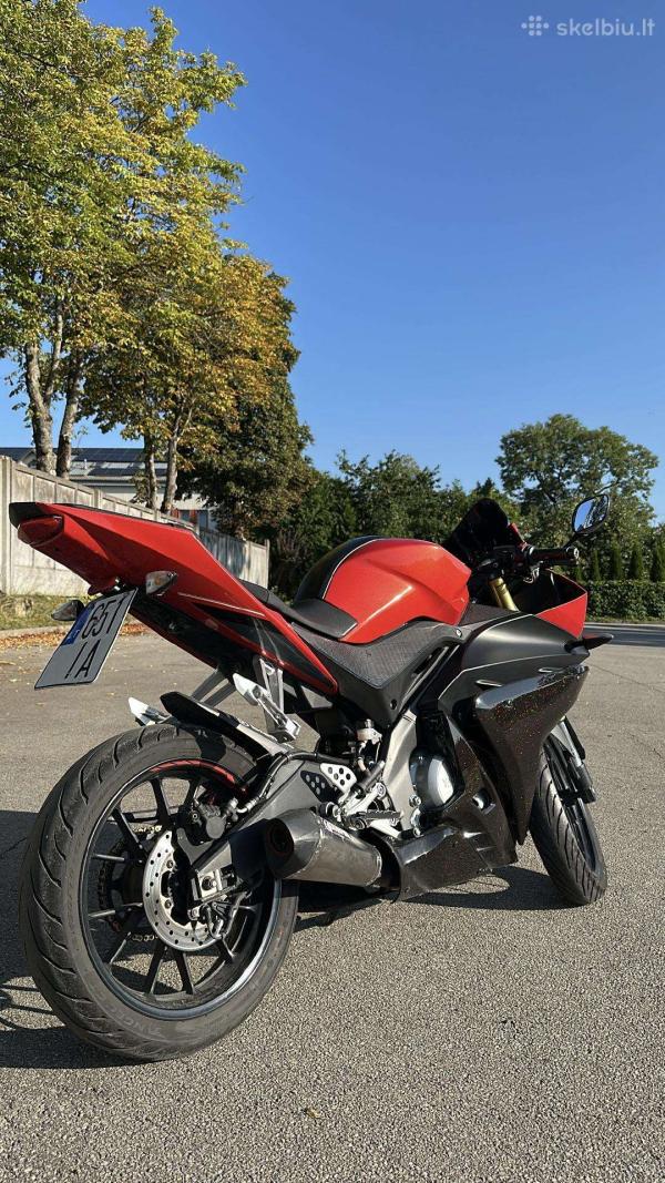 Sarkans Yamaha YZF 2016 Plungė, ar dzinēja tilpumu 0.13 L un nobraukumu 45 tūkst. km par 2400 €, foto 4 vietnē AUTOMOTO.COM.LV