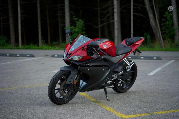 Red Yamaha YZF 2018 in Klaipeda, with an engine capacity of 0.13 L and mileage of 31 thousand km for 2650 €, photo 2 on AUTOMOTO.COM.LV