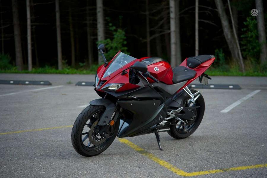 Red Yamaha YZF 2018 in Klaipeda, with an engine capacity of 0.13 L and mileage of 31 thousand km for 2650 €, photo 3 on AUTOMOTO.COM.LV