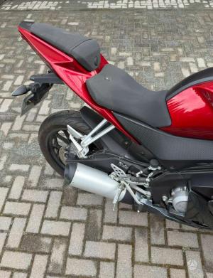 Red Yamaha YZF 2019 in Vilnius, with an engine capacity of 0.12 L and mileage of 7 thousand km for 3000 €, photo 9 on AUTOMOTO.COM.LV
