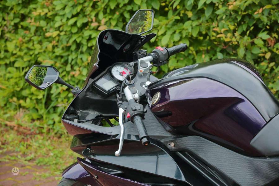 Violet Yamaha YZF 2010 in Vilnius, with an engine capacity of 0.13 L and mileage of 41 thousand km for 1700 €, photo 6 on AUTOMOTO.COM.LV
