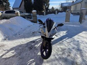 Violets Yamaha YZF 2011 Kauņa, ar dzinēja tilpumu 0.13 L un nobraukumu 35 tūkst. km par 1800 €, foto 2 vietnē AUTOMOTO.COM.LV