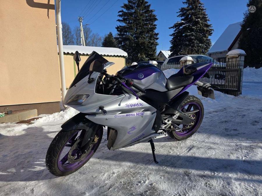 Violets Yamaha YZF 2011 Kauņa, ar dzinēja tilpumu 0.13 L un nobraukumu 35 tūkst. km par 1800 €, foto 3 vietnē AUTOMOTO.COM.LV