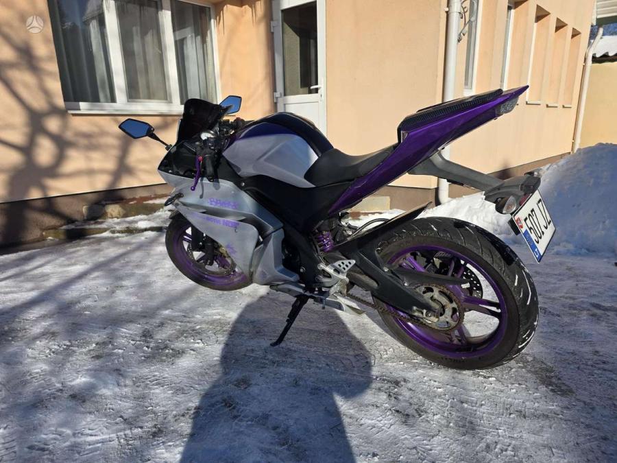 Violets Yamaha YZF 2011 Kauņa, ar dzinēja tilpumu 0.13 L un nobraukumu 35 tūkst. km par 1800 €, foto 4 vietnē AUTOMOTO.COM.LV