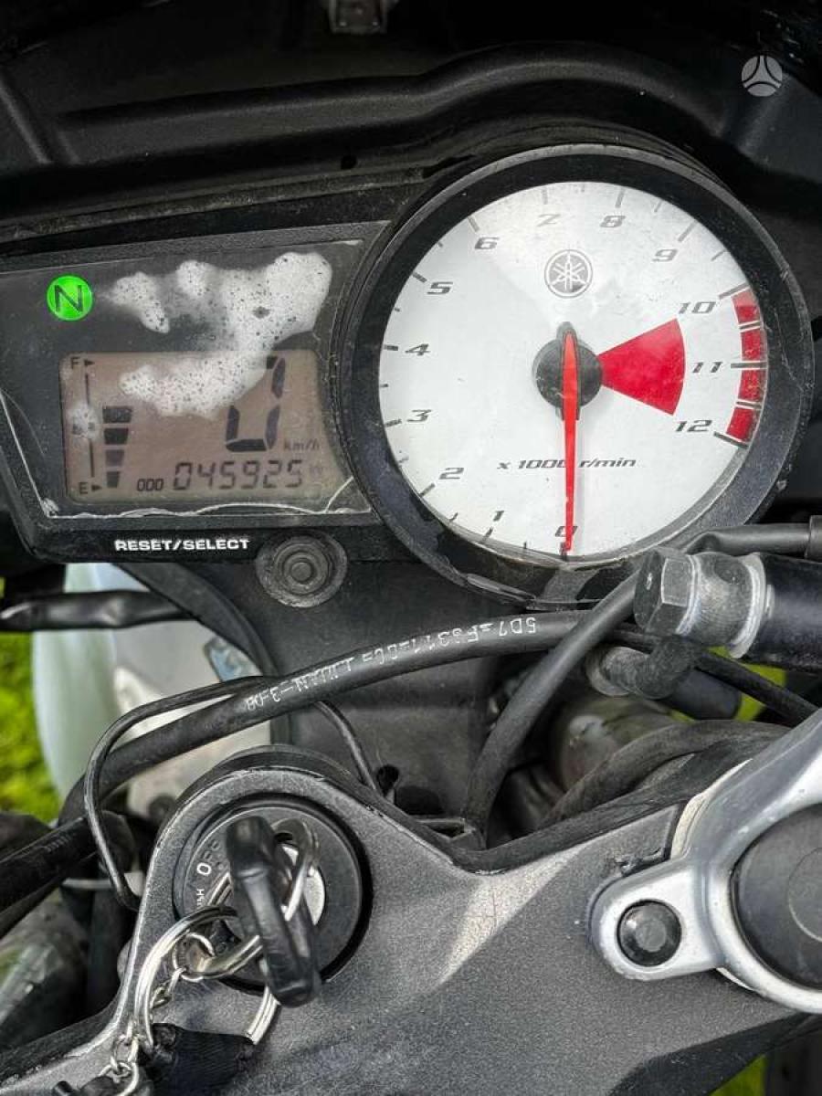 White Yamaha YZF 2008 in Vilnius, with an engine capacity of 0.12 L and mileage of 46 thousand km for 2000 €, photo 9 on AUTOMOTO.COM.LV