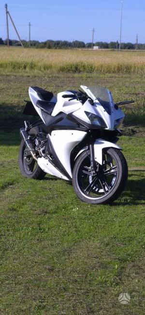 Balts Yamaha YZF 2008 Šilutė, ar dzinēja tilpumu 0.13 L un nobraukumu 29 tūkst. km par 1800 €, foto  vietnē AUTOMOTO.COM.LV