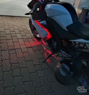 White Yamaha YZF 2009 in Kaunas, with an engine capacity of 0.13 L and mileage of 0 thousand km for 1850 €, photo 5 on AUTOMOTO.COM.LV