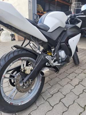 White Yamaha YZF 2009 in Kaunas, with an engine capacity of 0.13 L and mileage of 0 thousand km for 1850 €, photo 9 on AUTOMOTO.COM.LV