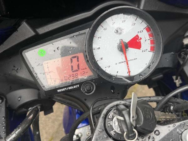 White Yamaha YZF 2009 in Mazeikiai, with an engine capacity of 0.13 L and mileage of 30 thousand km for 1750 €, photo 7 on AUTOMOTO.COM.LV