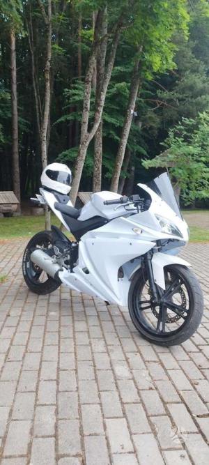 White Yamaha YZF 2010 in Kelme, with an engine capacity of 0.13 L and mileage of 22 thousand km for 2300 €, photo  on AUTOMOTO.COM.LV