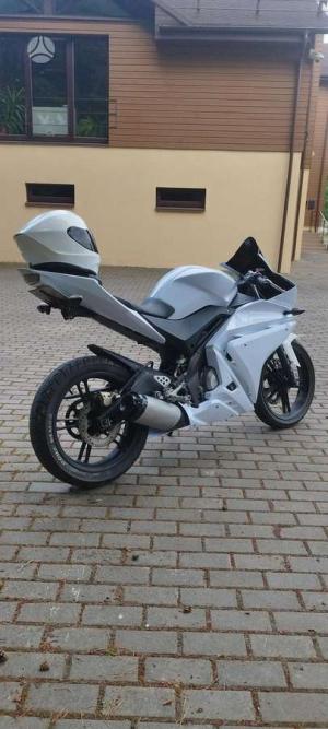 White Yamaha YZF 2010 in Kelme, with an engine capacity of 0.13 L and mileage of 22 thousand km for 2300 €, photo 3 on AUTOMOTO.COM.LV