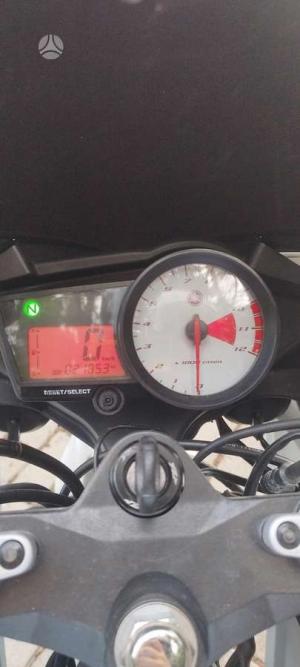 White Yamaha YZF 2010 in Kelme, with an engine capacity of 0.13 L and mileage of 22 thousand km for 2300 €, photo 10 on AUTOMOTO.COM.LV