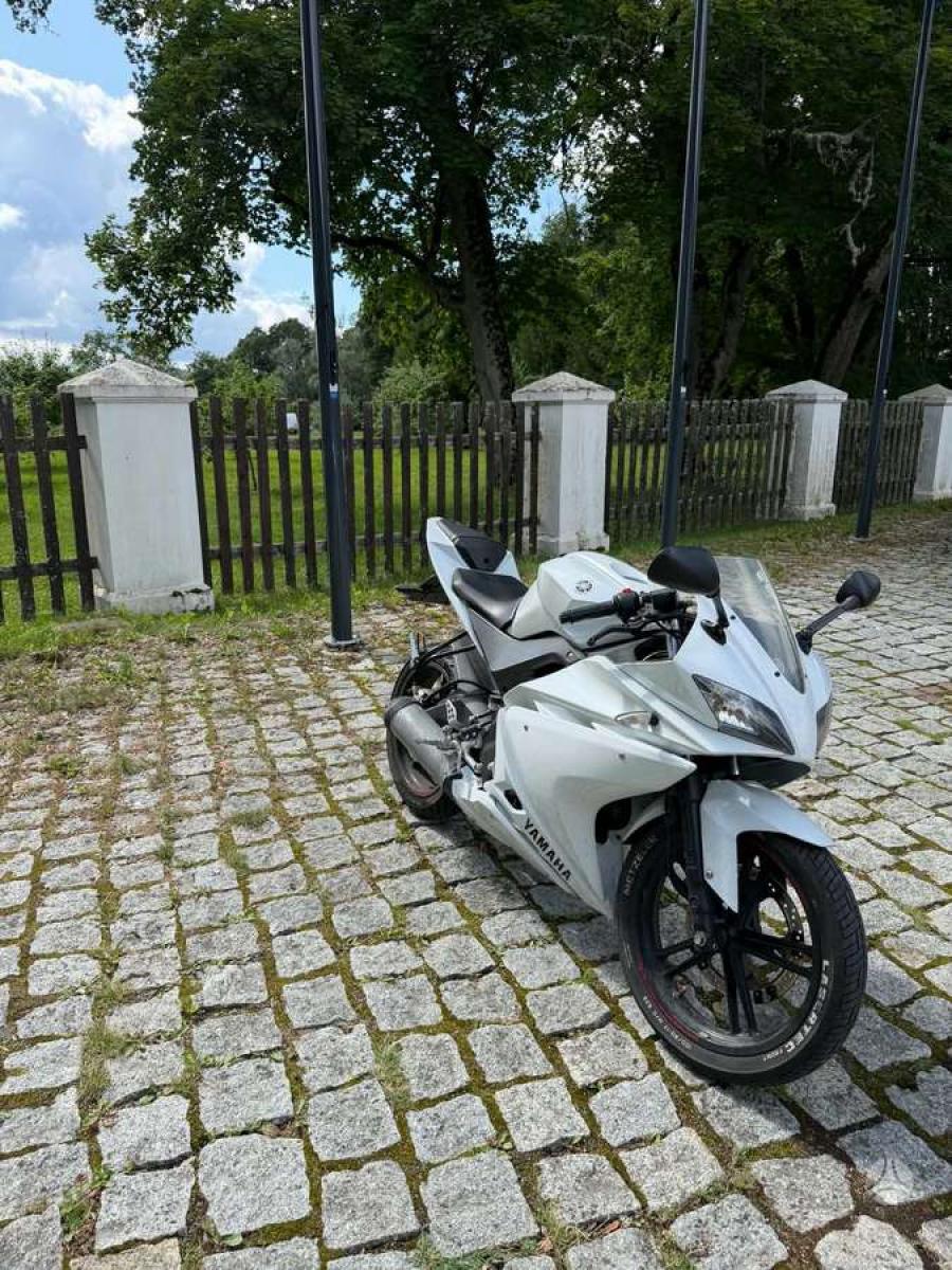Balts Yamaha YZF 2010 Šauļi, ar dzinēja tilpumu 0.13 L un nobraukumu 55 tūkst. km par 2200 €, foto 8 vietnē AUTOMOTO.COM.LV