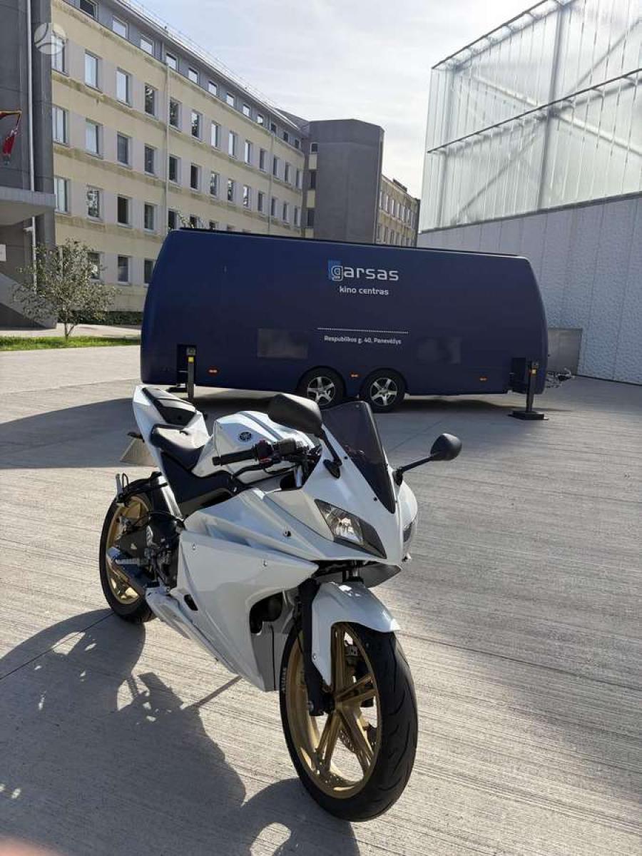 Balts Yamaha YZF 2011 Panevēža, ar dzinēja tilpumu 0.13 L un nobraukumu 30 tūkst. km par 1700 €, foto 4 vietnē AUTOMOTO.COM.LV