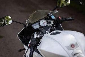 Balts Yamaha YZF 2011 Kauņa, ar dzinēja tilpumu 0.13 L un nobraukumu 43 tūkst. km par 2000 €, foto 6 vietnē AUTOMOTO.COM.LV