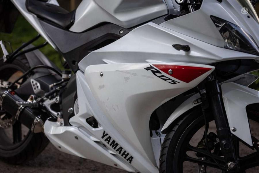 Balts Yamaha YZF 2011 Kauņa, ar dzinēja tilpumu 0.13 L un nobraukumu 43 tūkst. km par 2000 €, foto 7 vietnē AUTOMOTO.COM.LV