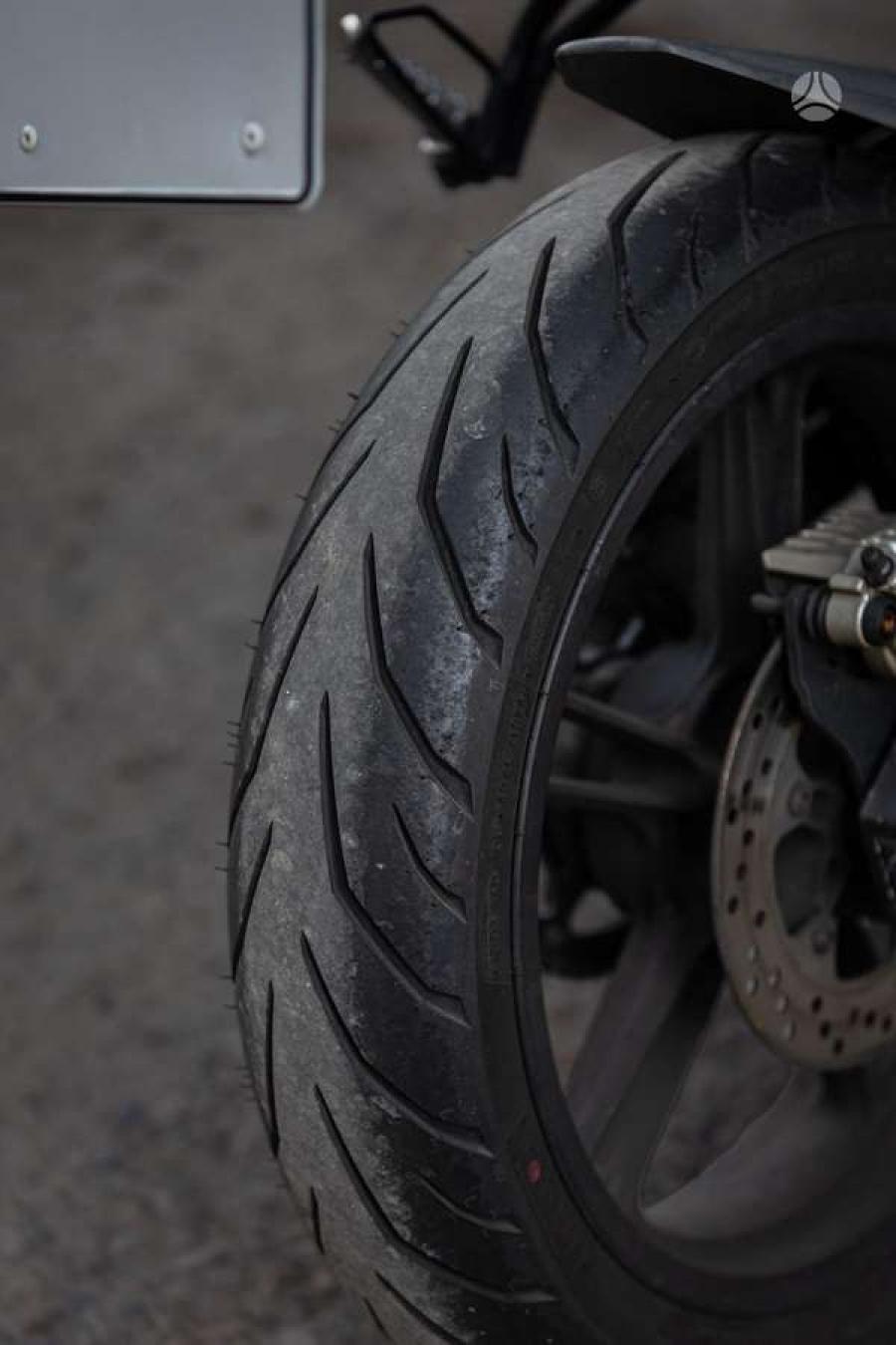 Balts Yamaha YZF 2011 Kauņa, ar dzinēja tilpumu 0.13 L un nobraukumu 43 tūkst. km par 2000 €, foto 8 vietnē AUTOMOTO.COM.LV