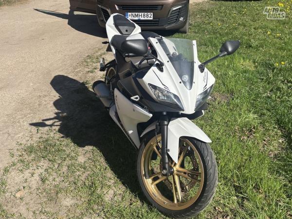 White Yamaha YZF 2013 in Ukmerge, with an engine capacity of 0.13 L and mileage of 27 thousand km for 1900 €, photo 5 on AUTOMOTO.COM.LV