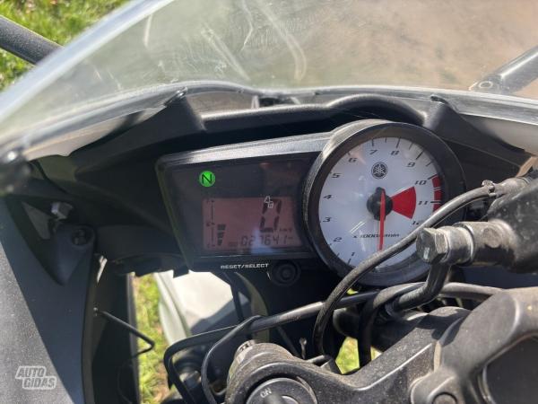 White Yamaha YZF 2013 in Ukmerge, with an engine capacity of 0.13 L and mileage of 27 thousand km for 1900 €, photo 6 on AUTOMOTO.COM.LV
