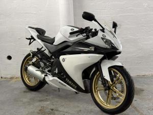 White Yamaha YZF 2013 in Marijampole, with an engine capacity of 0.13 L and mileage of 21 thousand km for 1890 €, photo  on AUTOMOTO.COM.LV