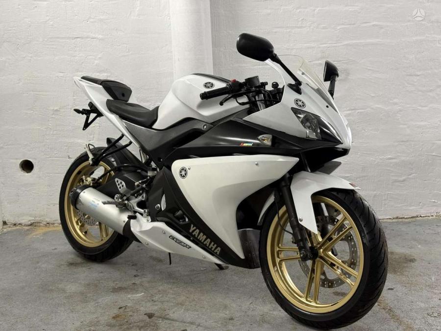 White Yamaha YZF 2013 in Marijampole, with an engine capacity of 0.13 L and mileage of 21 thousand km for 1890 €, photo 1 on AUTOMOTO.COM.LV