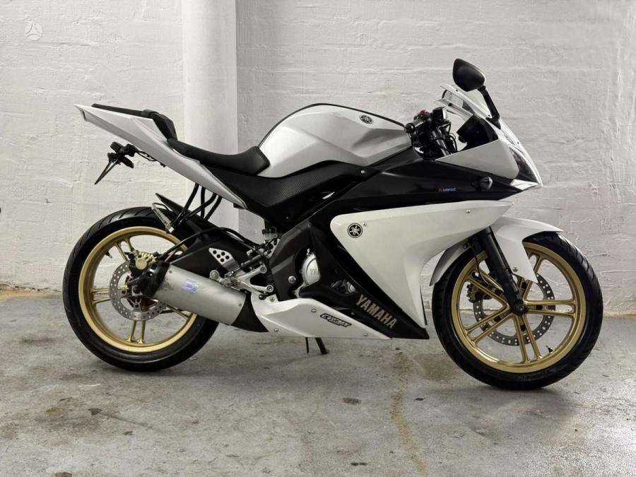 White Yamaha YZF 2013 in Marijampole, with an engine capacity of 0.13 L and mileage of 21 thousand km for 1890 €, photo 8 on AUTOMOTO.COM.LV