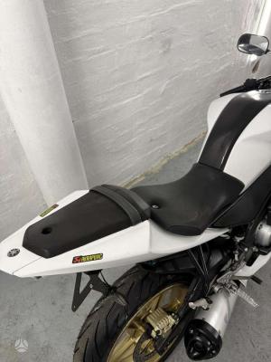 White Yamaha YZF 2013 in Marijampole, with an engine capacity of 0.13 L and mileage of 21 thousand km for 1890 €, photo 14 on AUTOMOTO.COM.LV