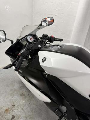 White Yamaha YZF 2013 in Marijampole, with an engine capacity of 0.13 L and mileage of 21 thousand km for 1890 €, photo 19 on AUTOMOTO.COM.LV