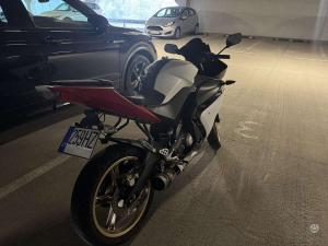 Balts Yamaha YZF 2013 Viļņa, ar dzinēja tilpumu 0.13 L un nobraukumu 29 tūkst. km par 1600 €, foto 6 vietnē AUTOMOTO.COM.LV