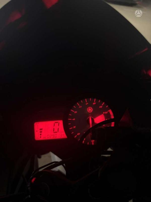 White Yamaha YZF 2013 in Vilnius, with an engine capacity of 0.13 L and mileage of 29 thousand km for 1600 €, photo 8 on AUTOMOTO.COM.LV