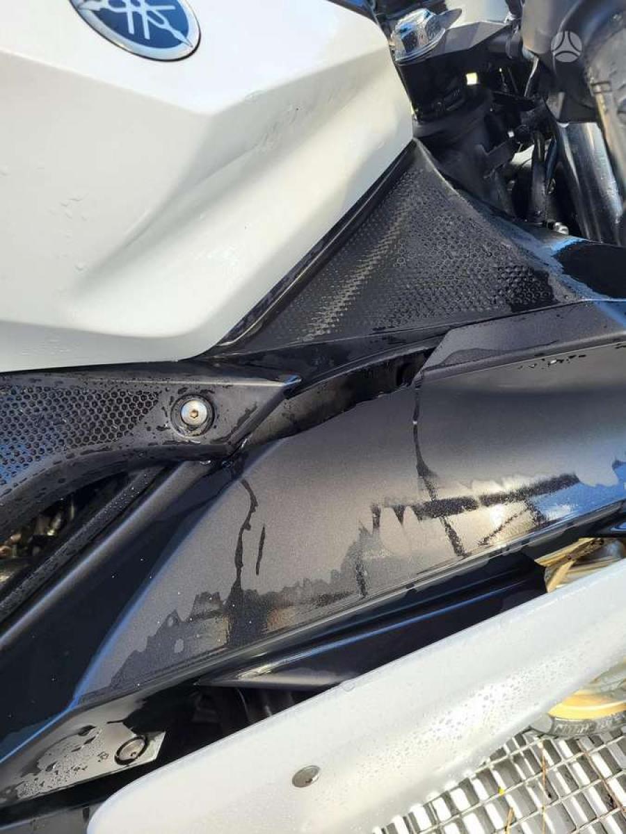 Balts Yamaha YZF 2015 Panevēža, ar dzinēja tilpumu 0.13 L un nobraukumu 32 tūkst. km par 2199 €, foto 8 vietnē AUTOMOTO.COM.LV