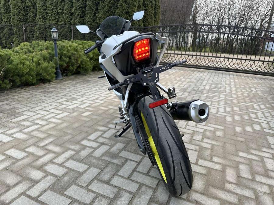 Balts Yamaha YZF 2019 Šauļi, ar dzinēja tilpumu 0.13 L un nobraukumu 13 tūkst. km par 3550 €, foto 11 vietnē AUTOMOTO.COM.LV
